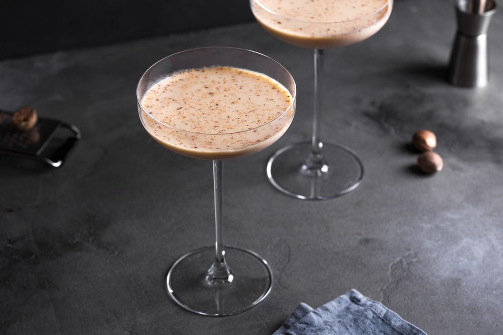 Brandy Alexander: Best Cocktail Recipe + 4 Delicious Variations