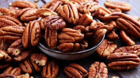 8 Health Benefits of Pecans & 3 Tips for Using - Domestic Fits